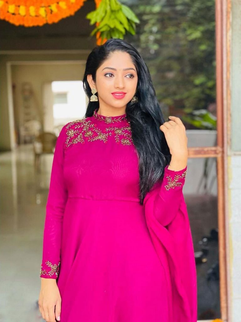 Swathi Sharma (Ninaithale Inikkum) Wiki, Biography, Career, Images and ...